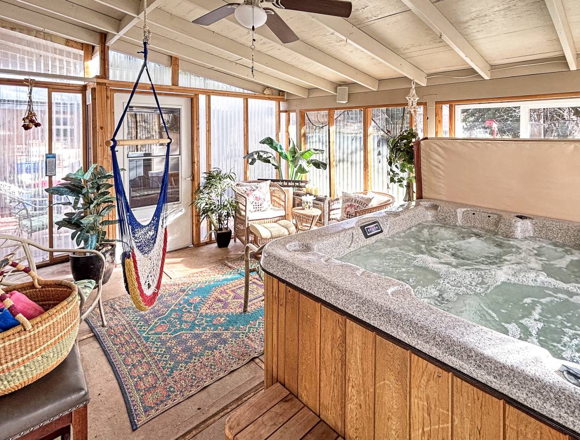 98 M² House ∙ 3 Bedrooms ∙ 6 Guests - Glenwood Springs, CO