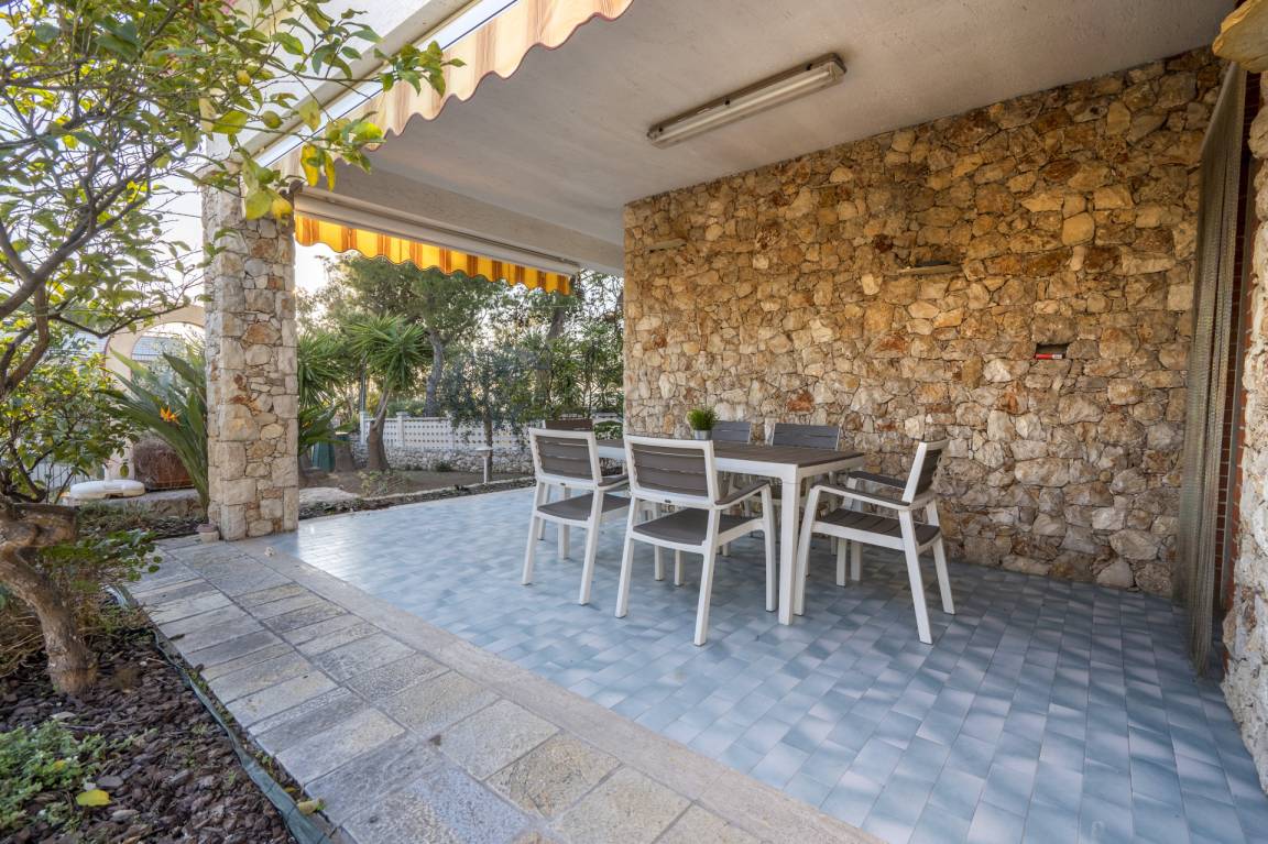 100 M² Villa ∙ 3 Schlafzimmer ∙ 6 Gäste - Tarent