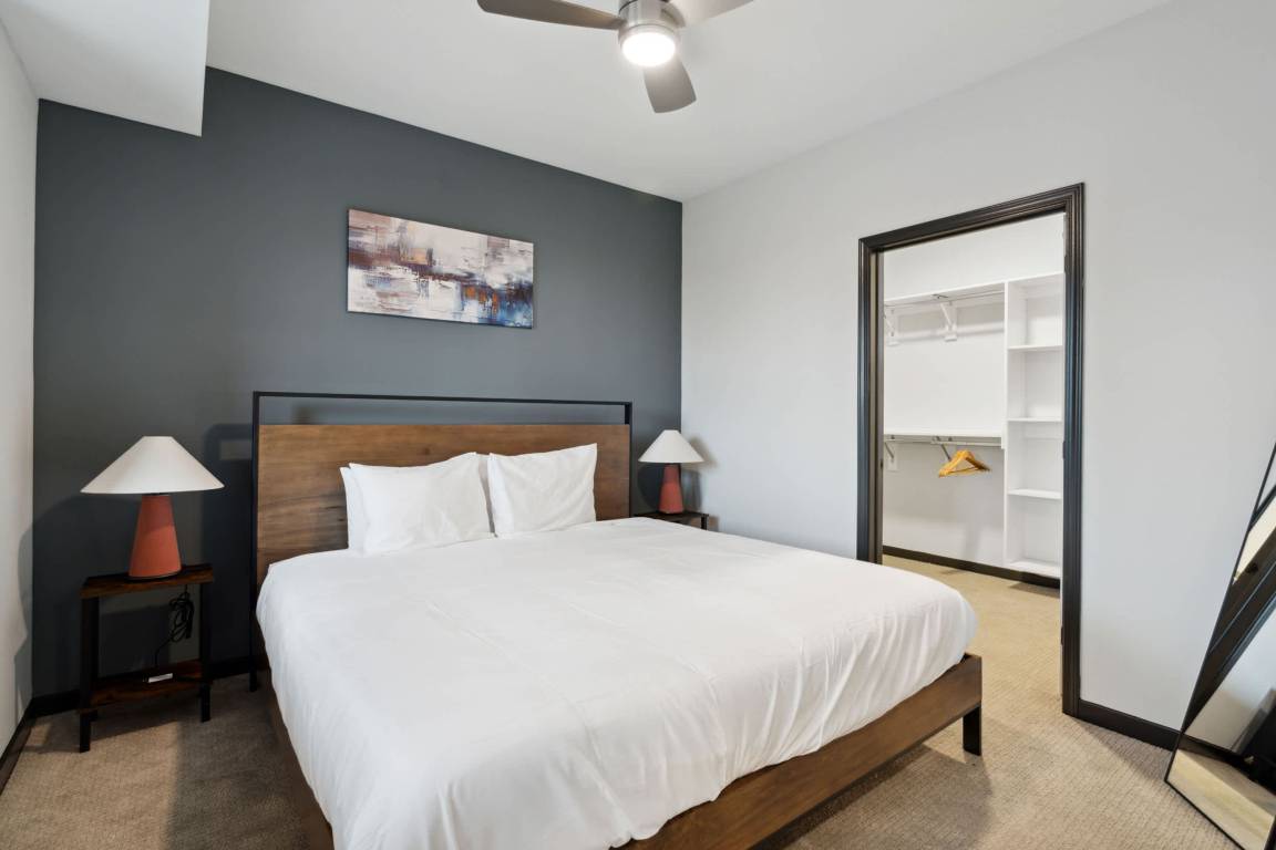 Apartment ∙ 1 Bedroom ∙ 3 Guests - Mile Square - Downtown - Indianapolis