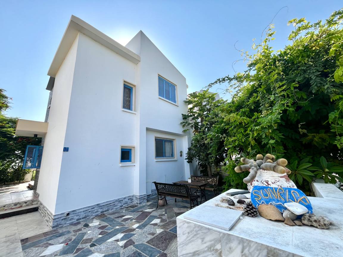 90 M² House ∙ 2 Bedrooms ∙ 5 Guests - Larnaca