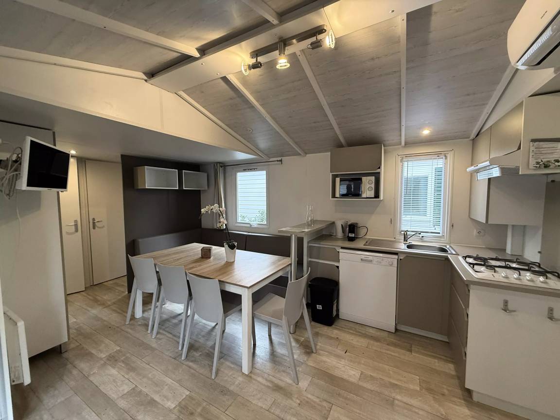 40 M² Caravan ∙ 4 Bedrooms ∙ 6 Guests - Agde