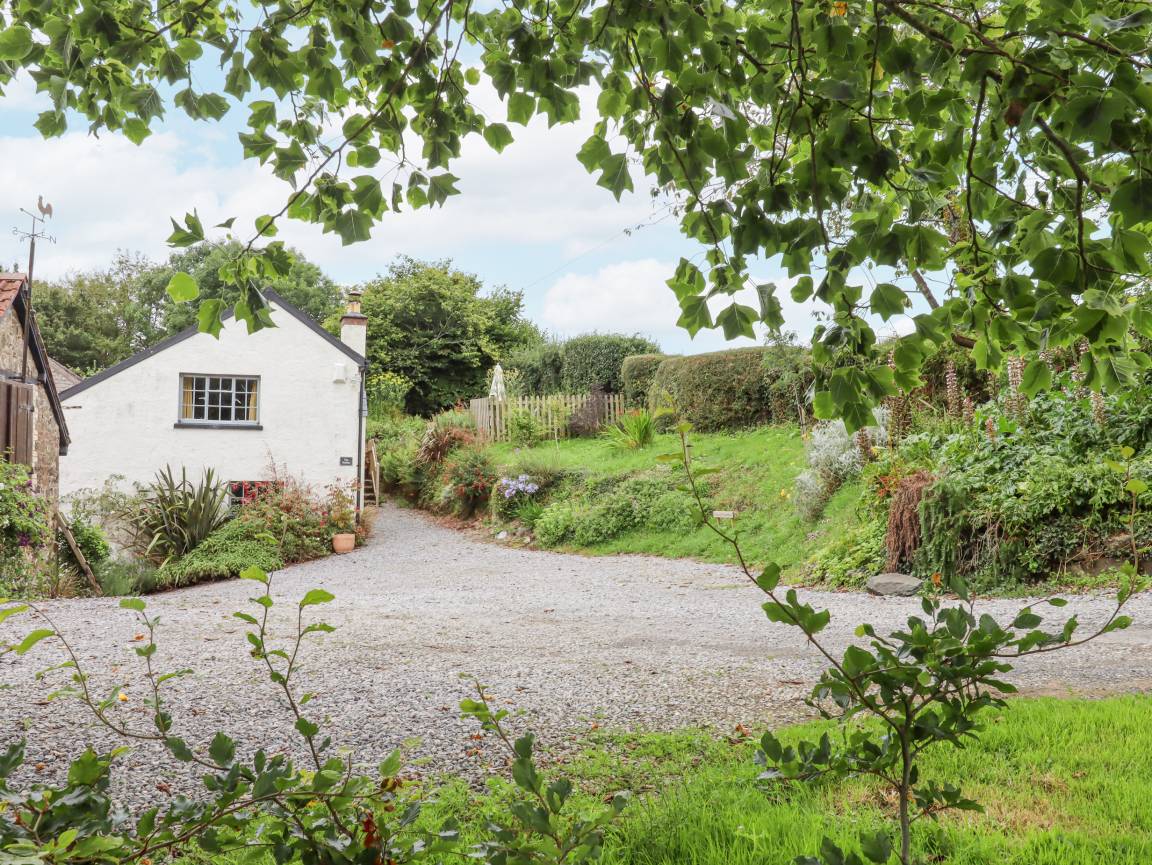 Cottage ∙ 2 Bedrooms ∙ 4 Guests - Buckfastleigh