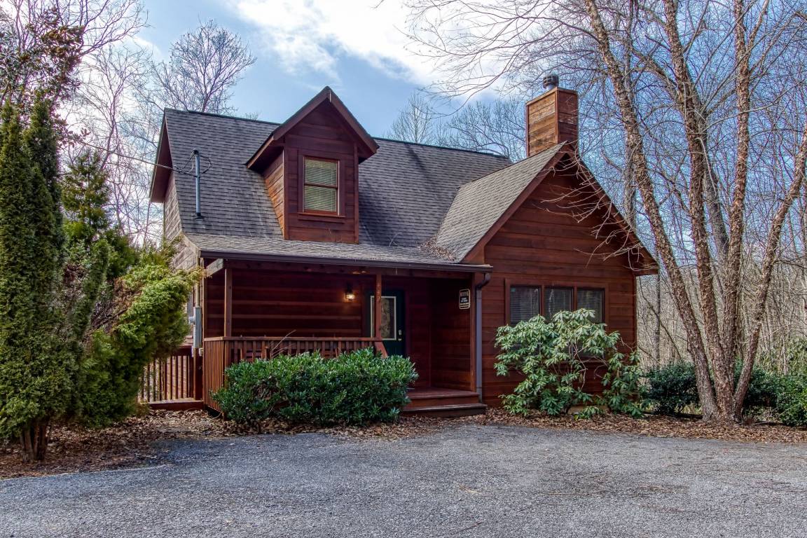 Cabin ∙ 2 Bedrooms ∙ 6 Guests