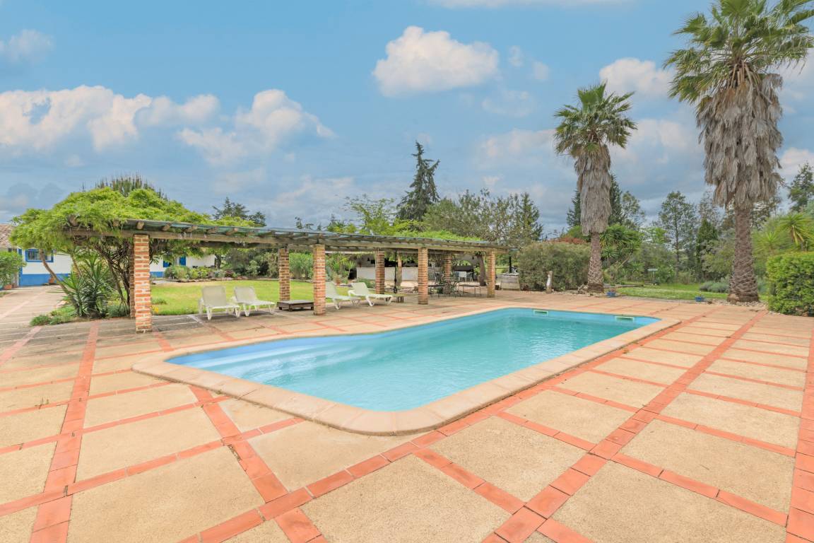 240 M² House ∙ 8 Bedrooms ∙ 20 Guests - Alentejo