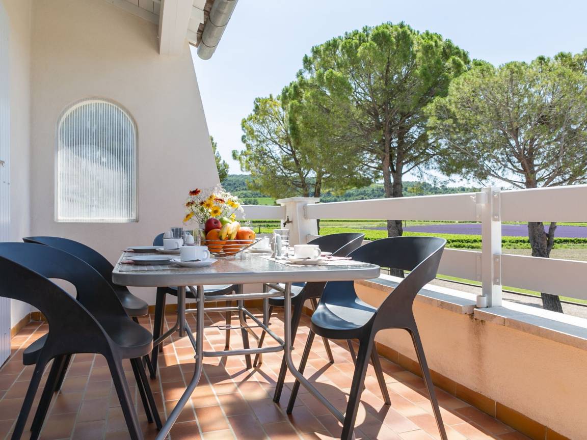 83 M² Appartement ∙ 3 Chambres ∙ 5 Personnes - Valréas