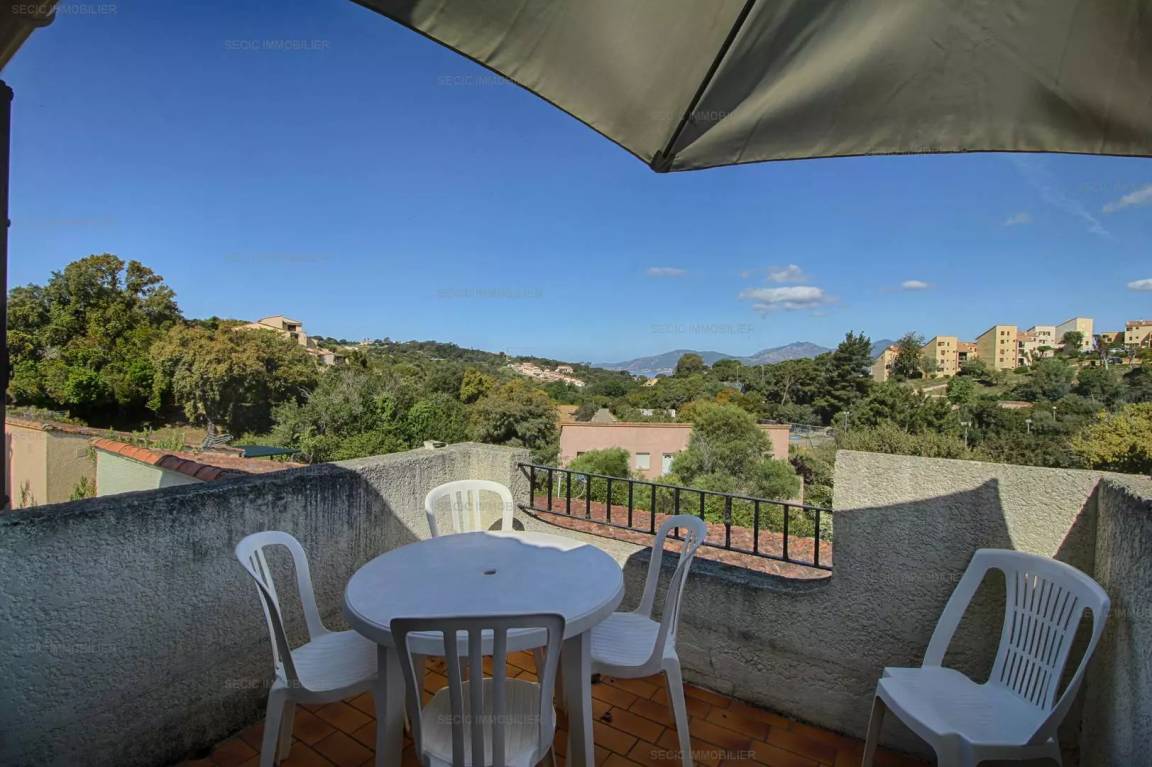 32 M² Apartamento ∙ 1 Habitación ∙ 4 Huéspedes - Ajaccio