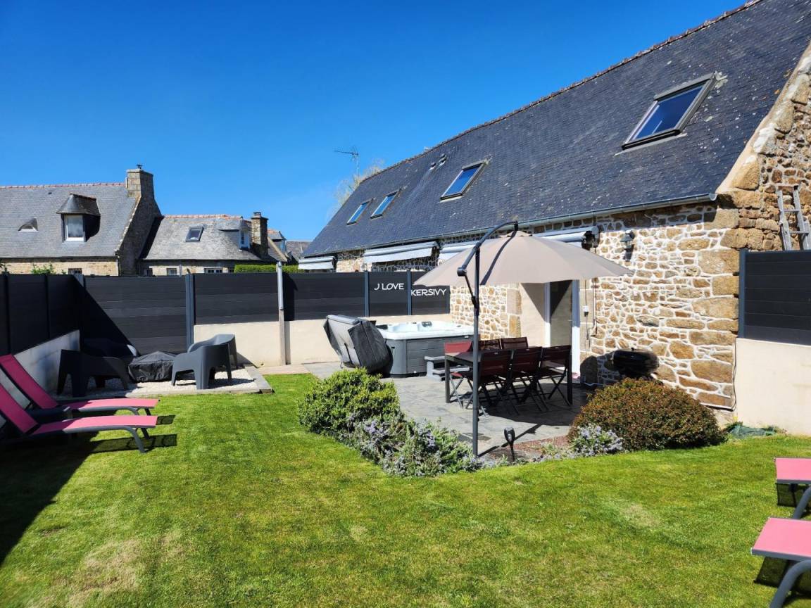 62 M² Gîte ∙ 3 Chambres ∙ 4 Personnes - Penvénan