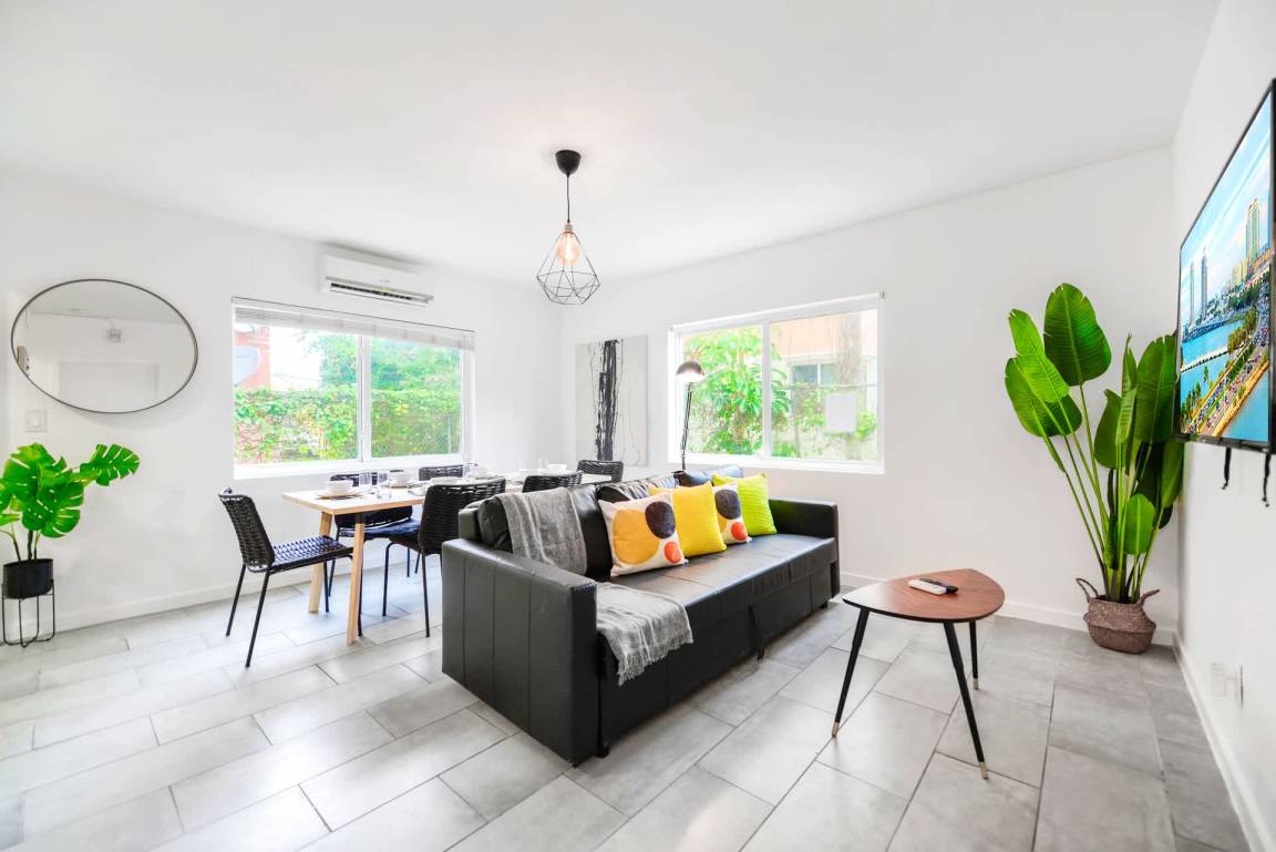 70 M² Apartment ∙ 2 Bedrooms ∙ 6 Guests - Miami Gardens, FL
