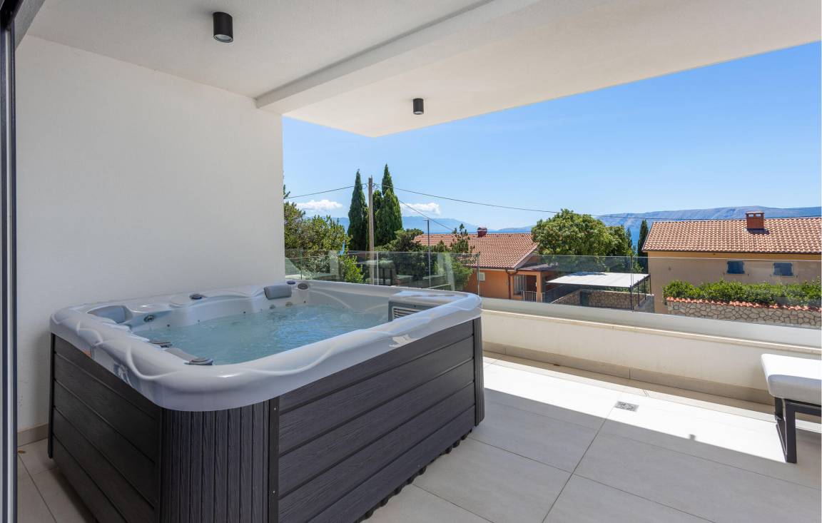 80 M² Ferienwohnung ∙ 2 Schlafzimmer ∙ 4 Gäste - Novi Vinodolski