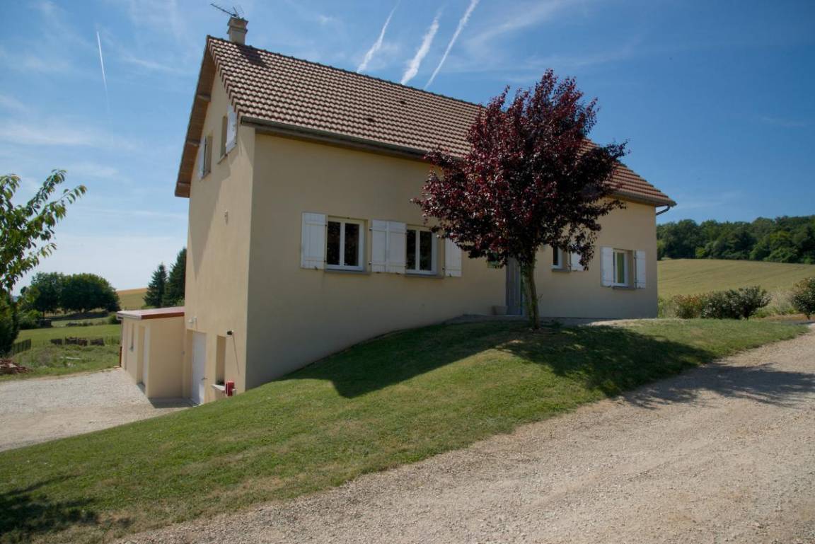 200 M² Gîte ∙ 5 Chambres ∙ 9 Personnes - Aube
