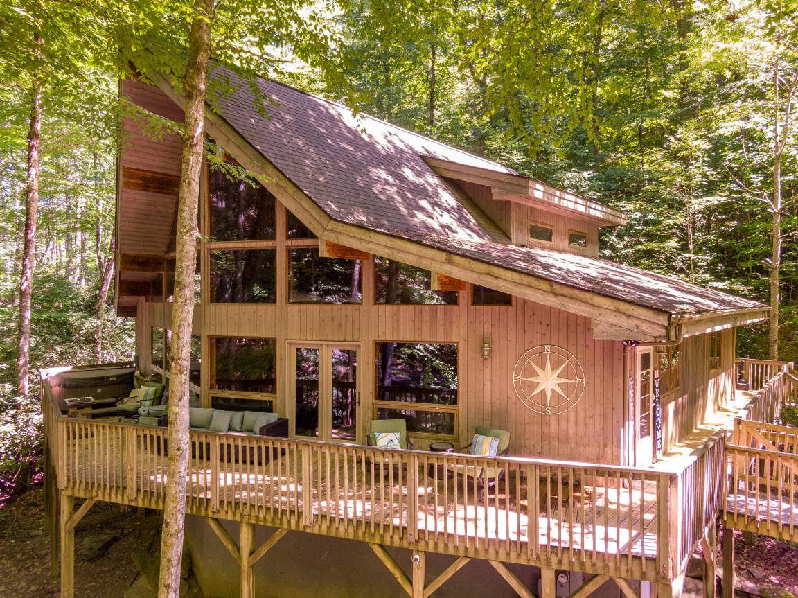 House ∙ 3 Bedrooms ∙ 6 Guests - Blowing Rock, NC