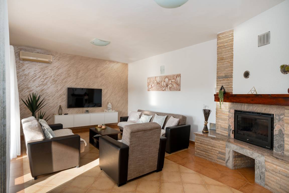 300 M² Ferienhaus ∙ 5 Schlafzimmer ∙ 12 Gäste - Sukošan