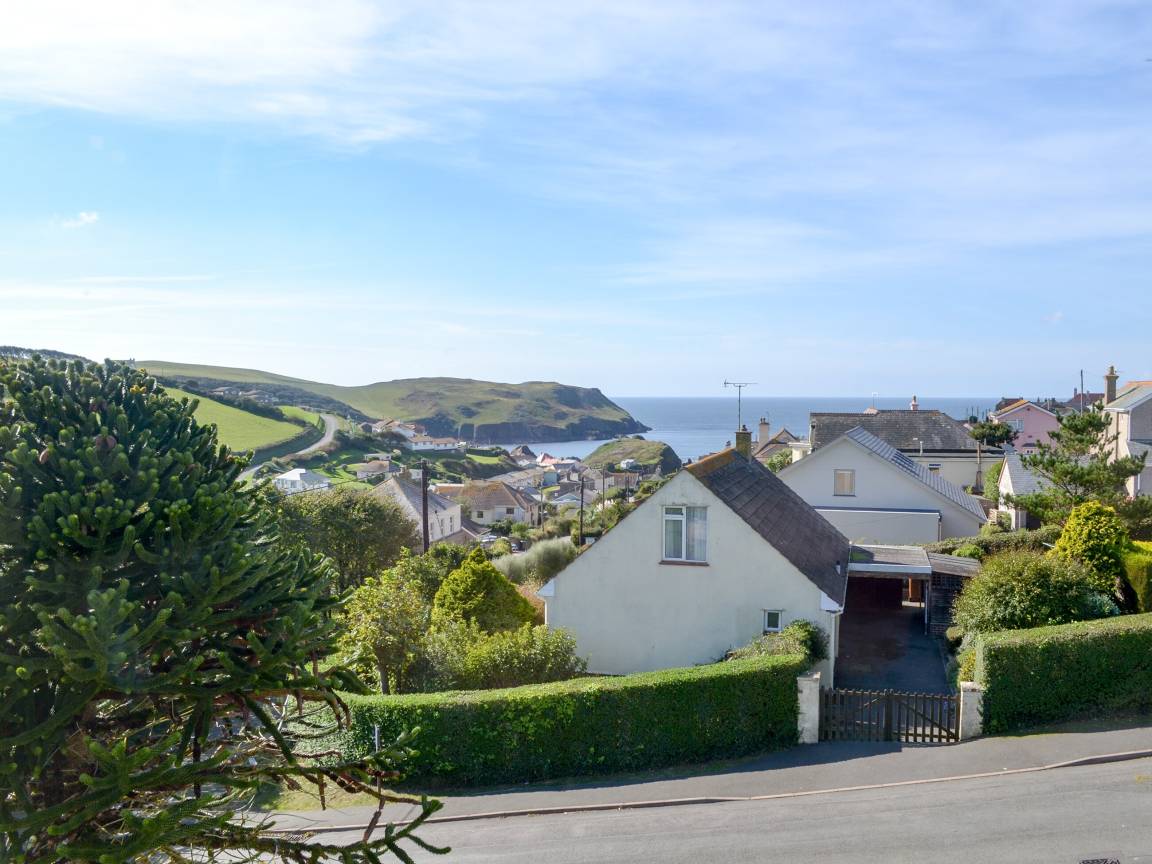 Cottage ∙ 2 Bedrooms ∙ 4 Guests - Kingsbridge