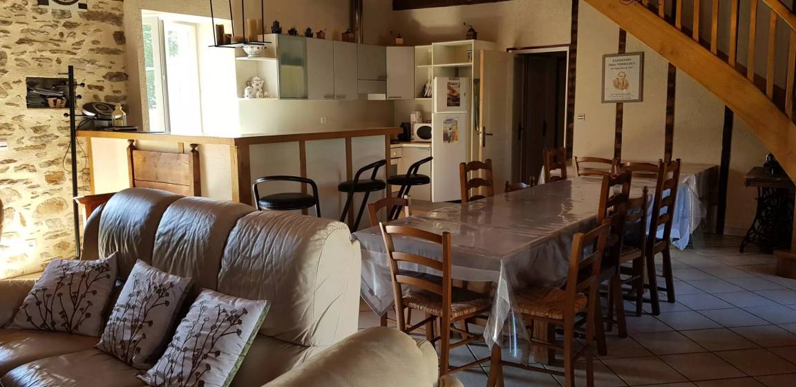 140 M² Maison De Vacances ∙ 4 Chambres ∙ 12 Personnes - Uzerche