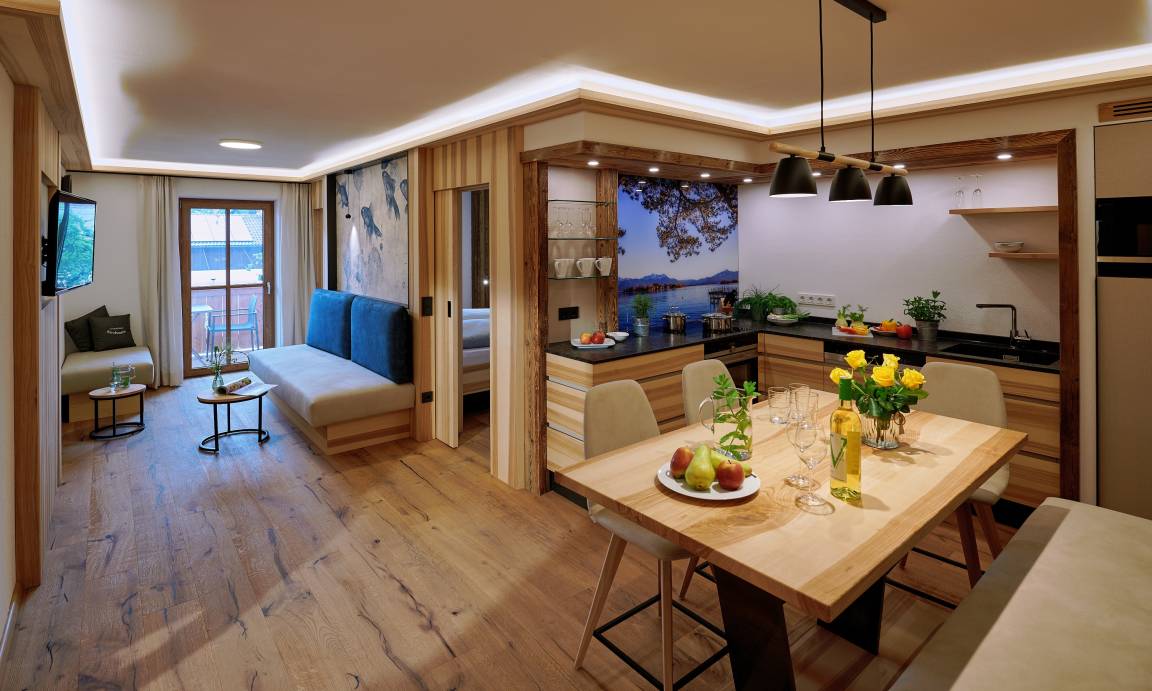 60 M² Ferienwohnung ∙ 2 Schlafzimmer ∙ 2 Gäste - Chiemsee