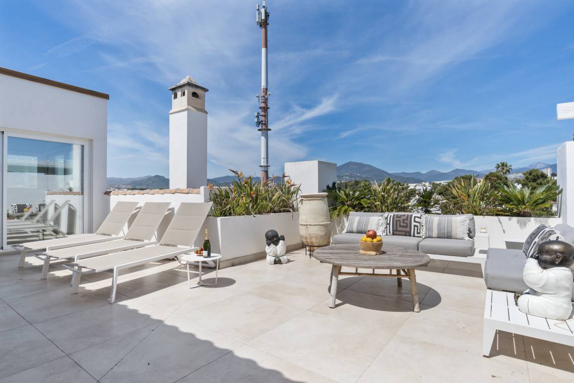 140 M² Apartamento ∙ 4 Habitaciones ∙ 8 Huéspedes - Marbella