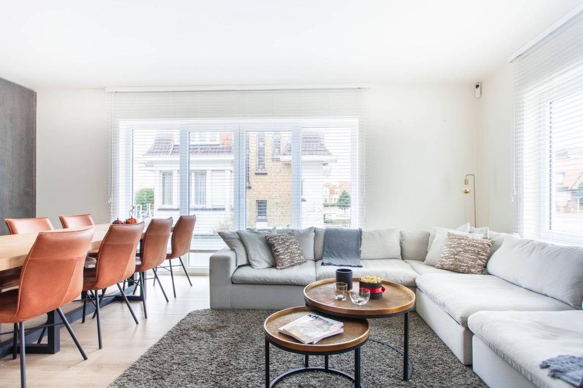 100 M² Appartement ∙ 2 Slaapkamers ∙ 4 Gasten - Brugge