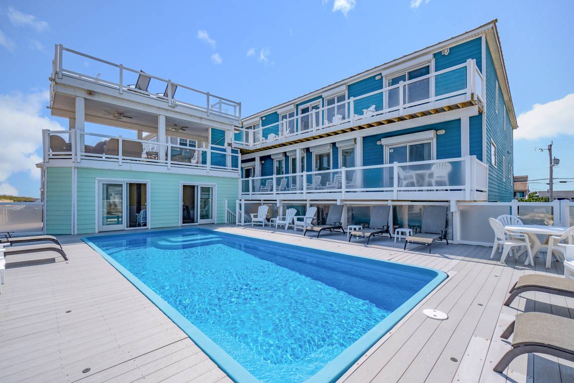 789 M² House ∙ 12 Bedrooms ∙ 32 Guests - Virginia Beach, VA