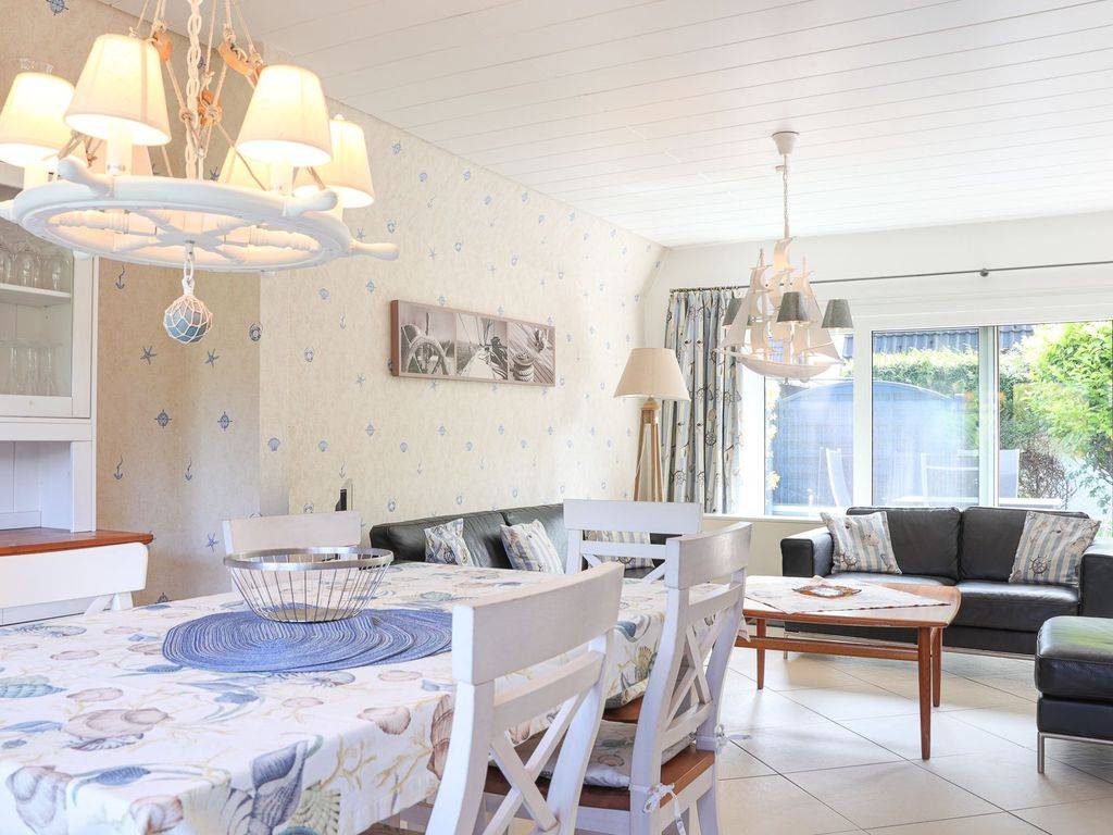 74 M² Ferienhaus ∙ 2 Schlafzimmer ∙ 4 Gäste - Cuxhaven