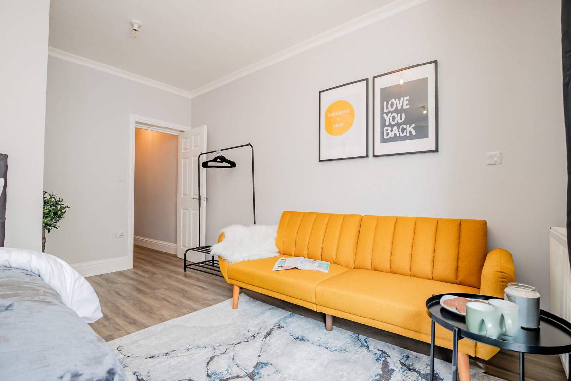 Ferienwohnung ∙ 1 Schlafzimmer ∙ 2 Gäste - Broadway