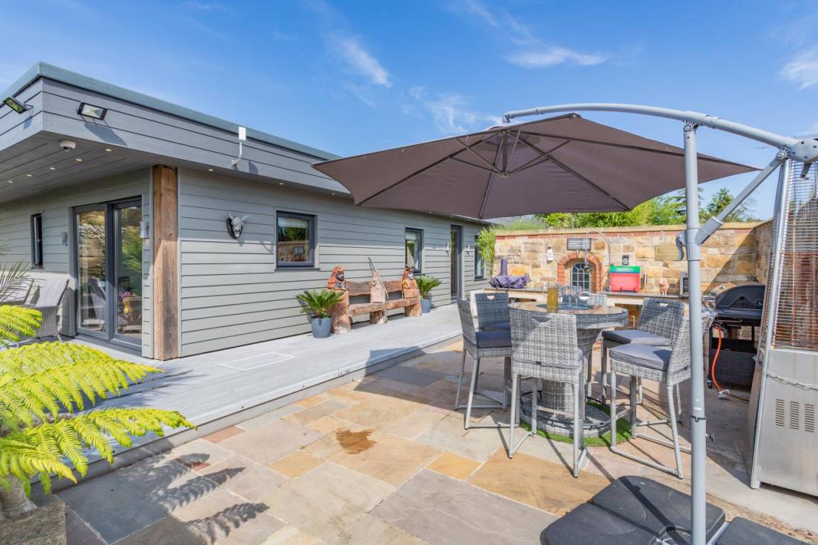 Cottage ∙ 2 Bedrooms ∙ 4 Guests - Darlington