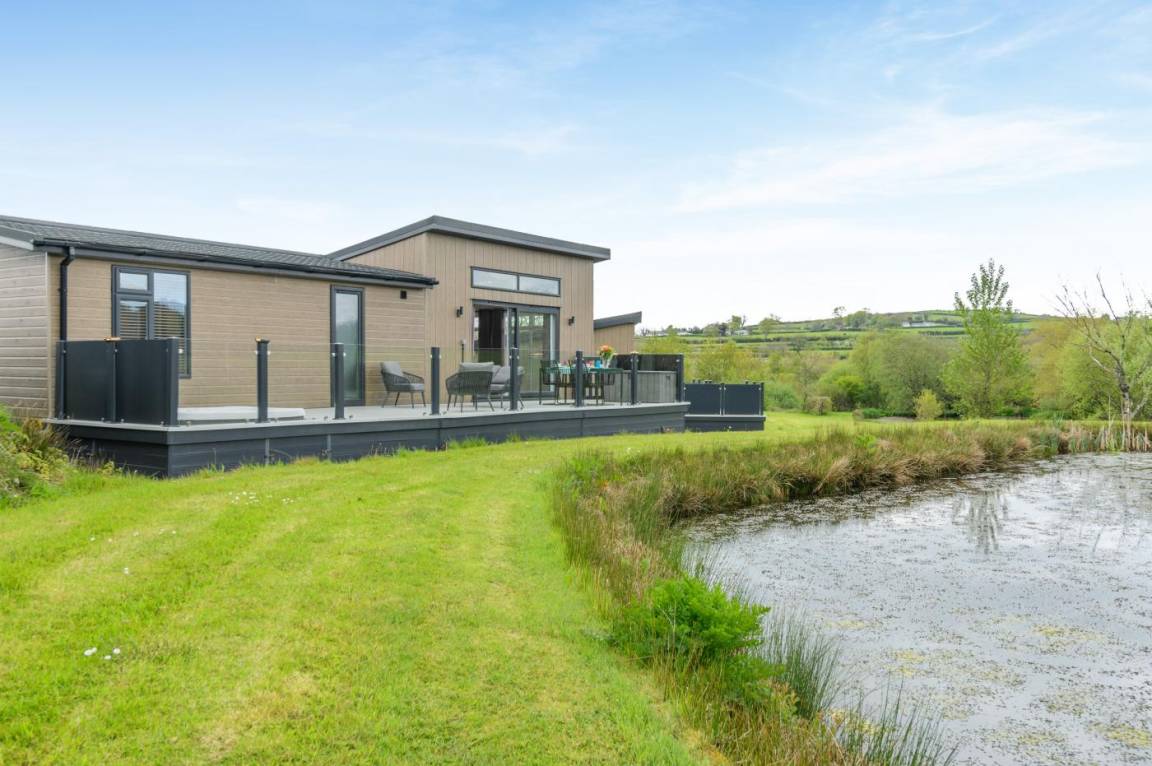 Lodge ∙ 2 Bedrooms ∙ 4 Guests - Pembrokeshire