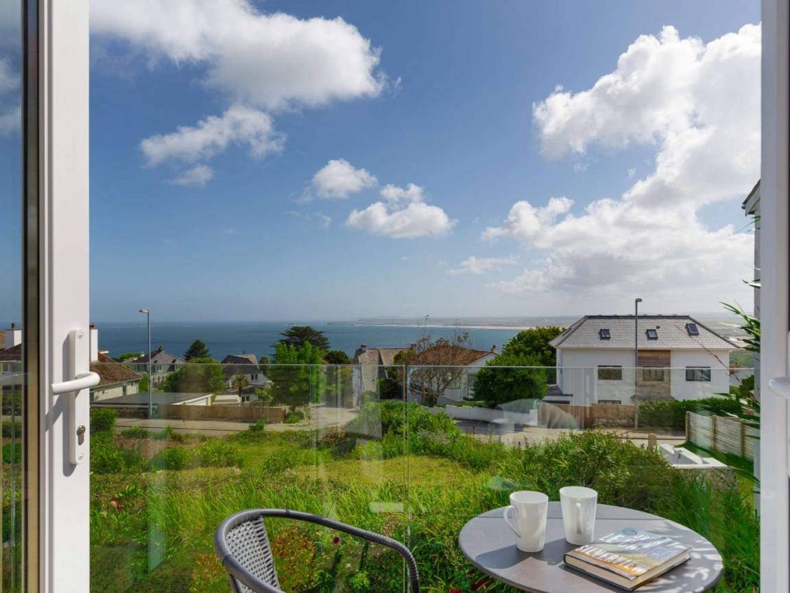 Cottage ∙ 2 Bedrooms ∙ 4 Guests - Carbis Bay