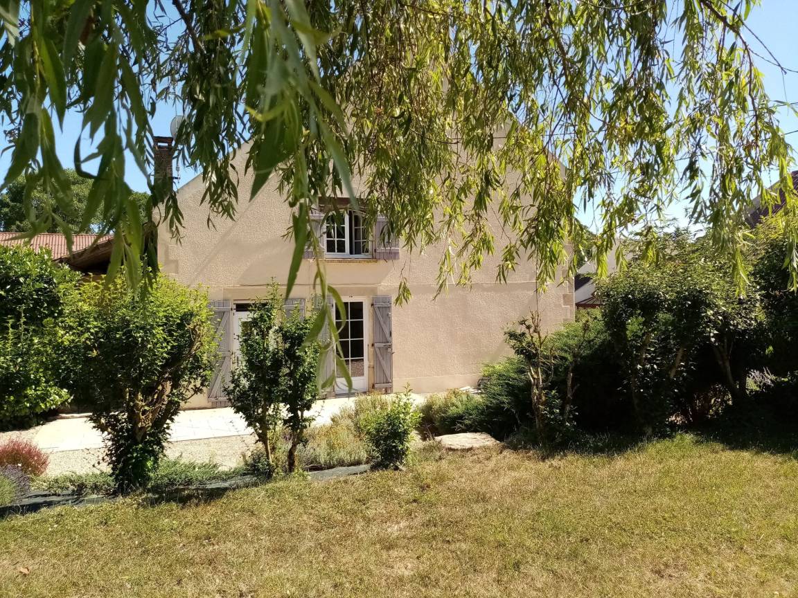 100 M² Cottage ∙ 3 Chambres ∙ 5 Personnes - Clamecy