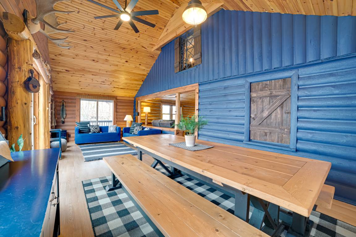 148 M² House ∙ 4 Bedrooms ∙ 10 Guests - Tustin, MI