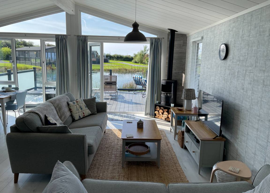 Chalet ∙ 2 Bedrooms ∙ 4 Guests - Ceredigion