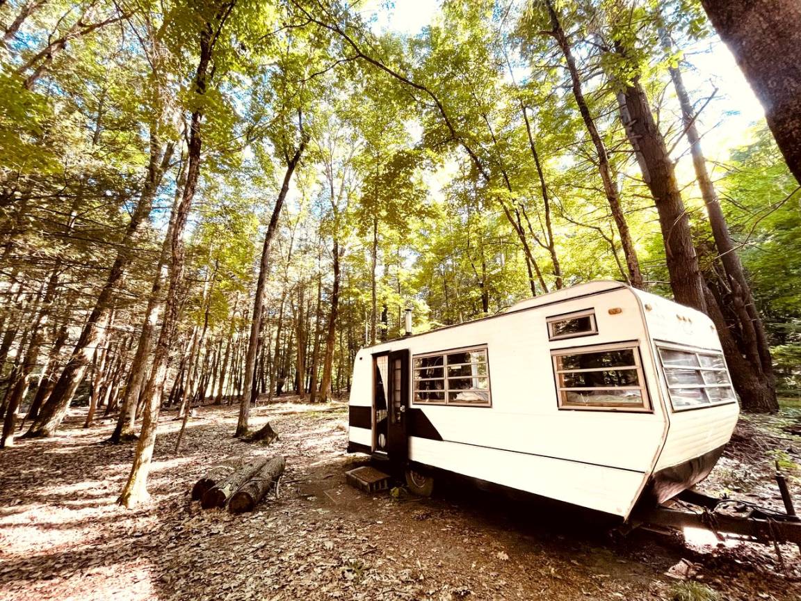 Caravan ∙ 1 Bedroom ∙ 2 Guests - Copake Lake, NY