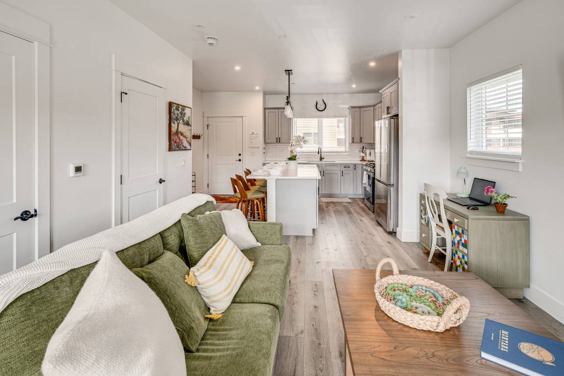 89 M² Apartment ∙ 2 Bedrooms ∙ 4 Guests - Bozeman, MT