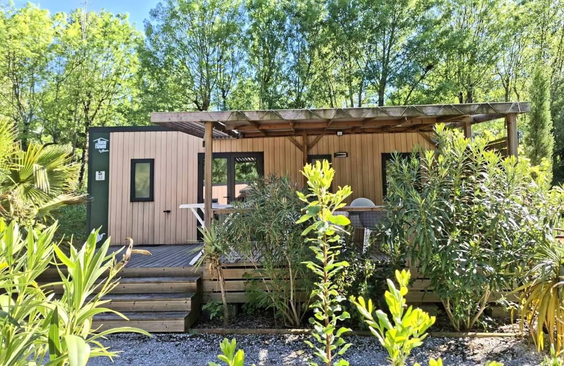33 M² Mobilheim ∙ 3 Schlafzimmer ∙ 6 Gäste - Nailloux