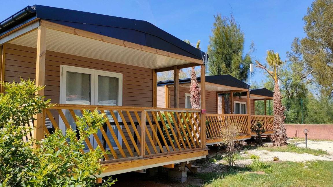 25 M² Camping-unterkunft ∙ 2 Schlafzimmer ∙ 4 Gäste - Le Pradet