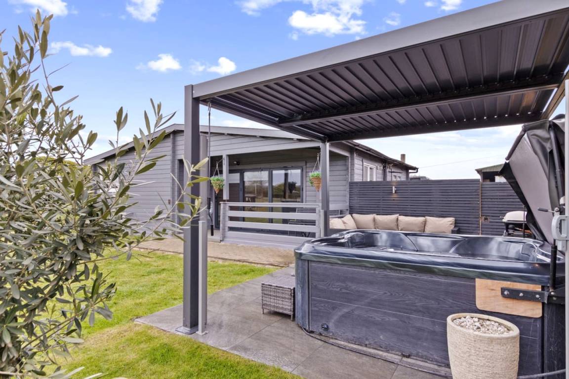 Casa ∙ 2 Quartos ∙ 6 Hóspedes - Arundel