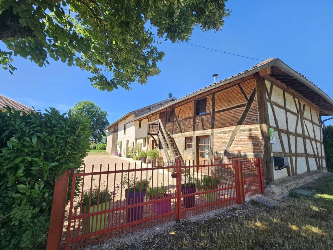 150 M² Gîte ∙ 4 Chambres ∙ 9 Personnes - Rhône-Alpes