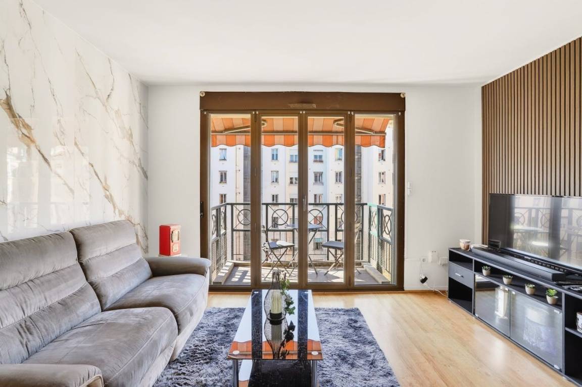 37 M² Appartement ∙ 1 Chambre ∙ 2 Personnes - Écully