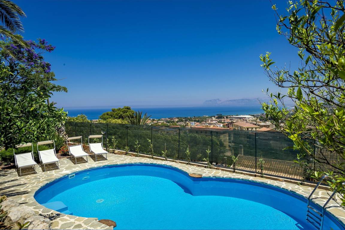 140 M² Villa ∙ 3 Bedrooms ∙ 7 Guests - Castellammare del Golfo