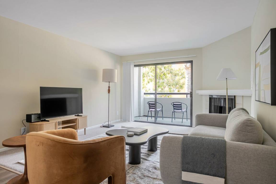 92 M² Apartamento ∙ 2 Habitaciones ∙ 4 Huéspedes - Burbank