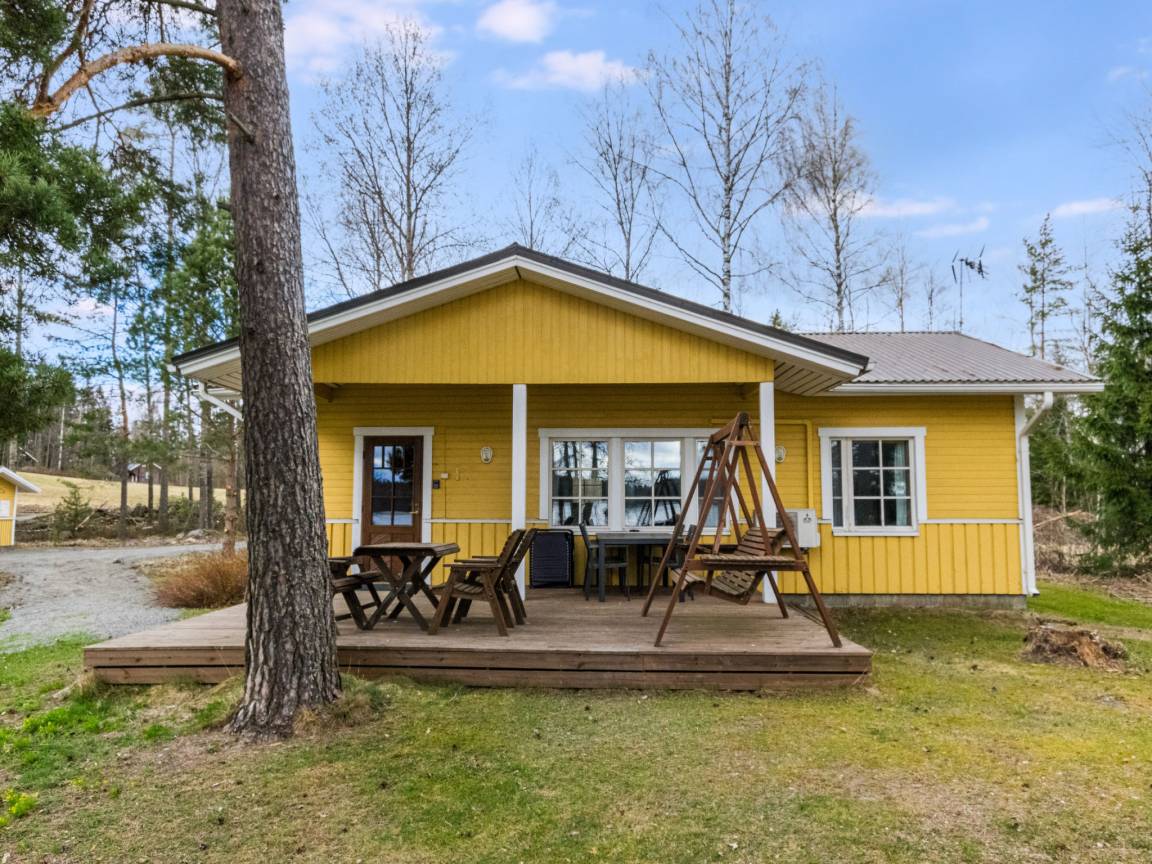 77 M² Talo ∙ 2 Makuuhuonetta ∙ 6 Vierasta - Ikaalinen