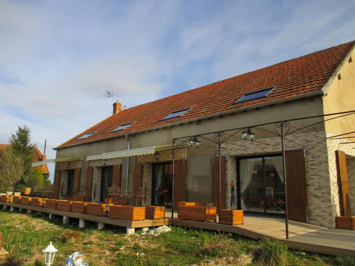 270 M² Gîte ∙ 5 Chambres ∙ 15 Personnes - Allier