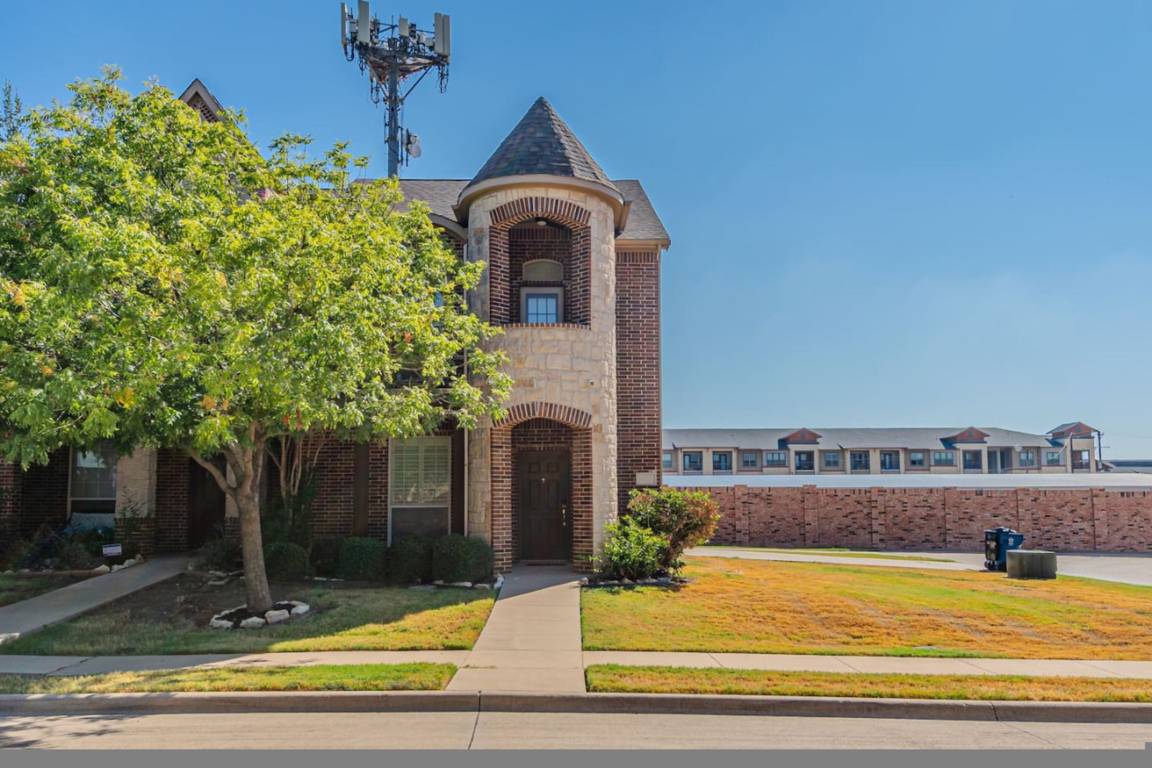 Apartment ∙ 2 Bedrooms ∙ 6 Guests - The Colony, TX