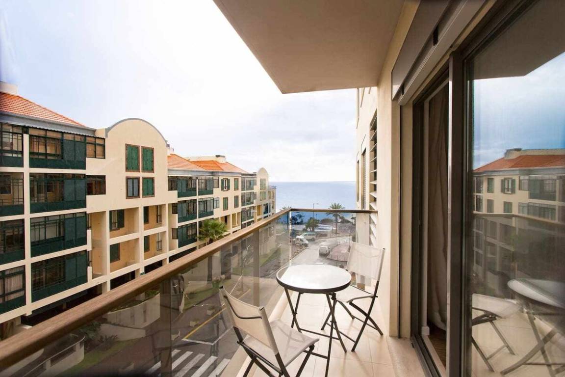 80 M² Appartement ∙ 2 Chambres ∙ 4 Personnes - Funchal