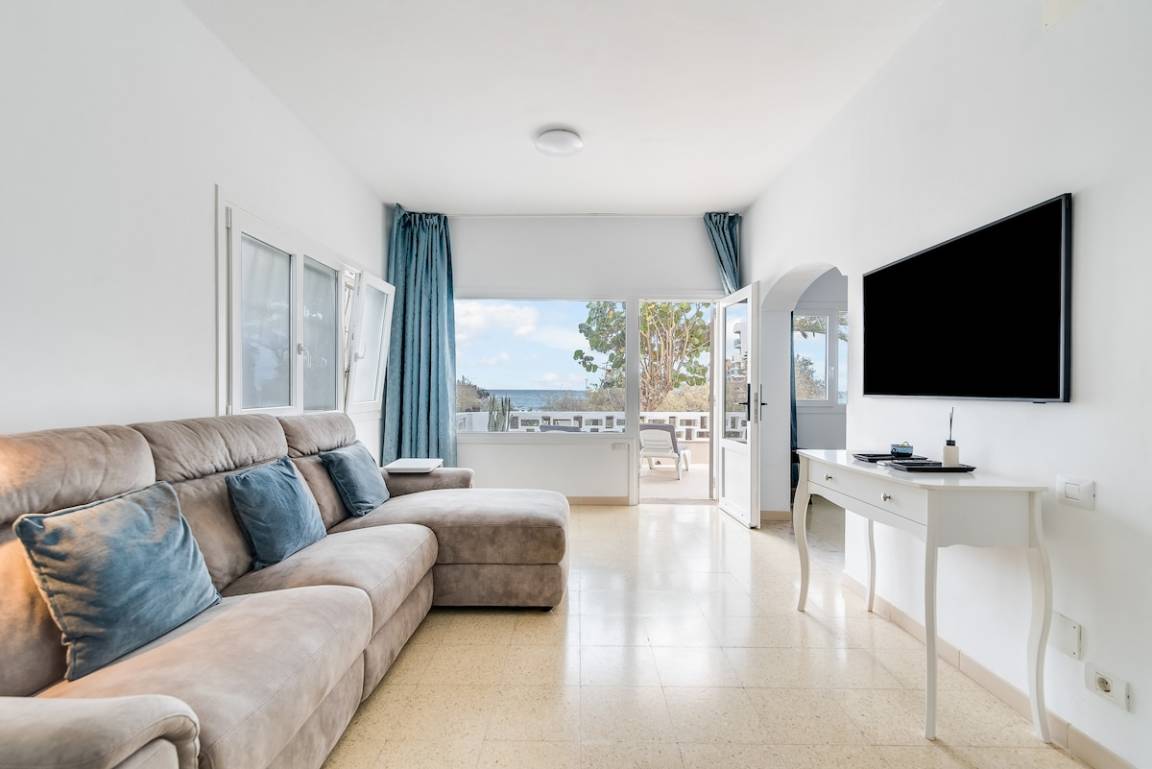 90 M² Apartamento ∙ 3 Habitaciones ∙ 4 Huéspedes - Telde