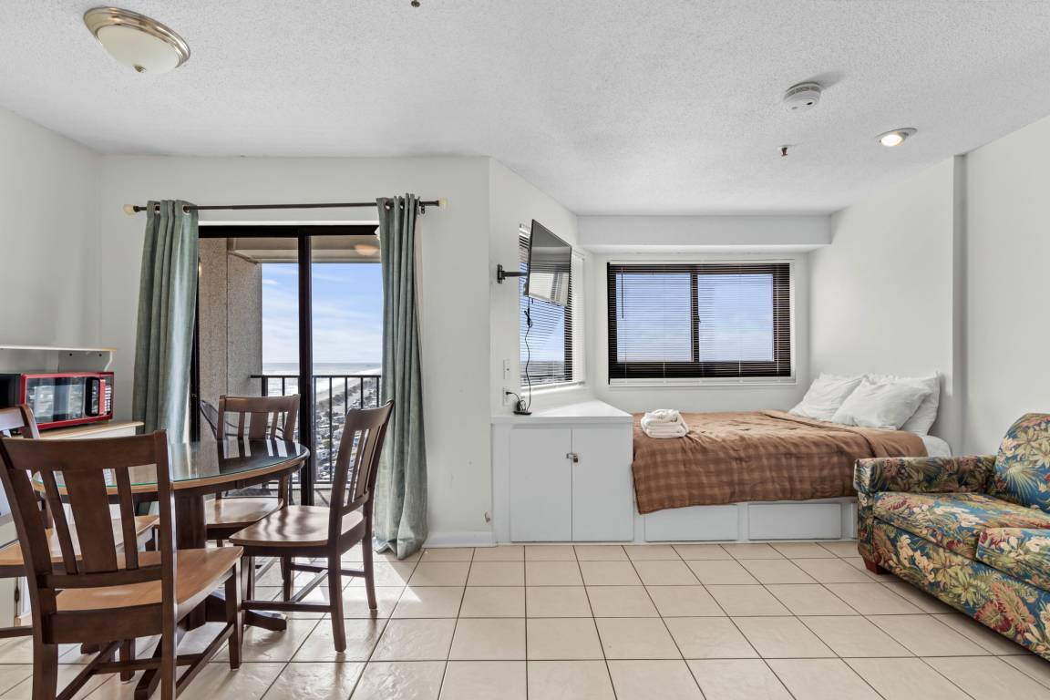 Apartamento ∙ 4 Huéspedes - Surfside Beach, SC