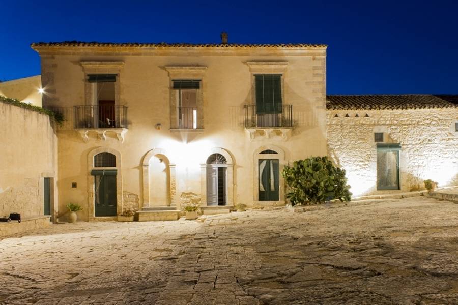 156 M² Agriturismo ∙ 2 Camere Da Letto ∙ 6 Ospiti - Comiso
