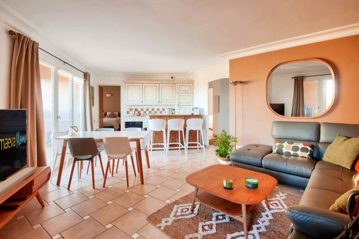 71 M² Appartement ∙ 3 Chambres ∙ 7 Personnes - Lourmarin