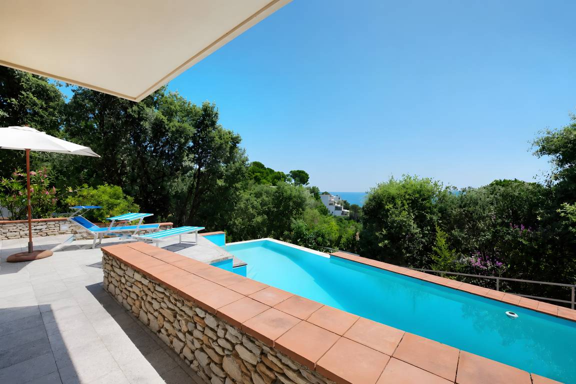 350 M² Villa ∙ 5 Schlafzimmer ∙ 9 Gäste - Varazze