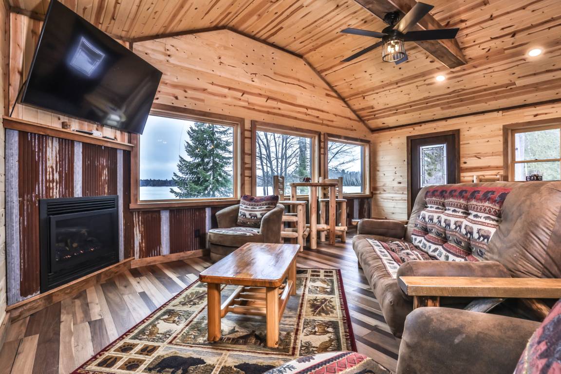 House ∙ 3 Bedrooms ∙ 9 Guests - St. Germain, WI