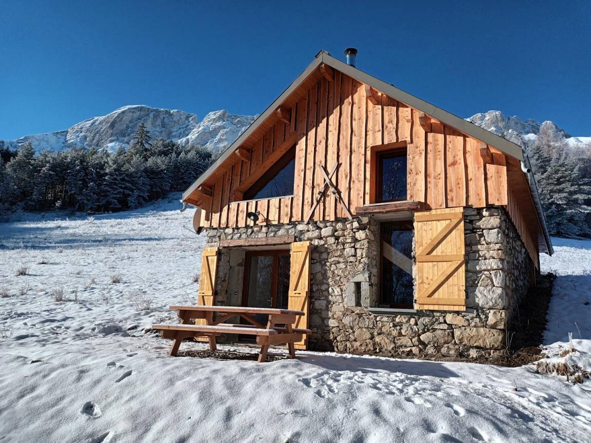 75 M² Gîte ∙ 2 Chambres ∙ 4 Personnes - Hautes-Alpes